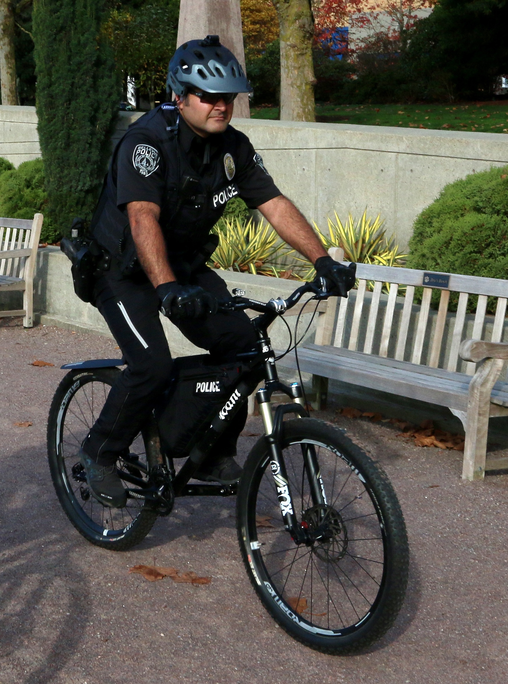 Bellevue Bicycle Officer Saves Christmas For Theft Victim – Bellevue ...