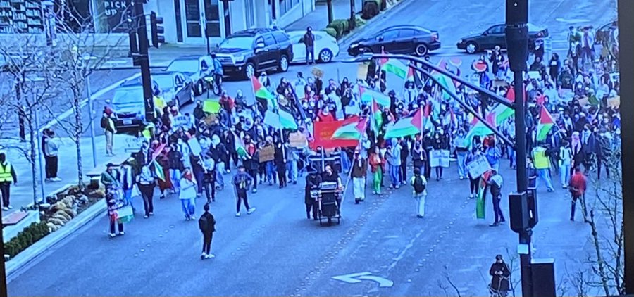 Bellevue Way is closed between NE 4th and NE 8th due to demonstration ...